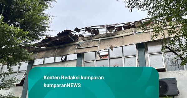 Kemendikdasmen Perbaiki Atap SMK 1 Cileungsi yang Ambruk, Ditaksir Rp 2 Miliar | kumparan.com